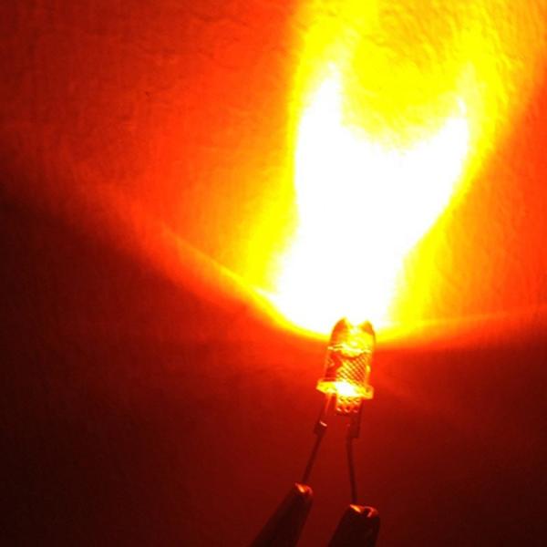 Quality Traffic Light Series Super Bright Yellow Color 5mm LED Diode 595nm 11000mcd for sale