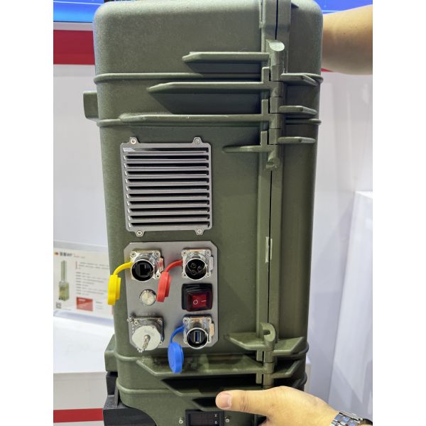 Quality 3KM Anti FPV Backpack Drone Jammer 1.5GHz 2.4GHz 5.8GHz Portable Frequency for sale