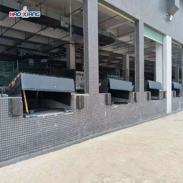 Quality Warehouse Loading Dock Ramps 10T-20T Container Loading Platform for sale