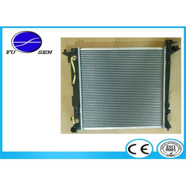 Quality Customized Heavy Duty Radiator Hyundai IX35 Radiator With Plastic Tank for sale