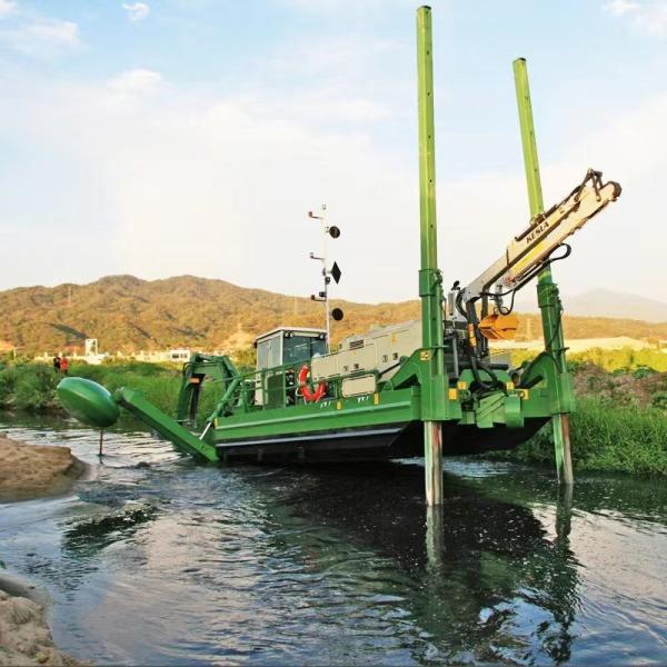 Quality CTS Slot Type Full Automatic Amphibious River Sand Dredger for Ditch and Performance for sale