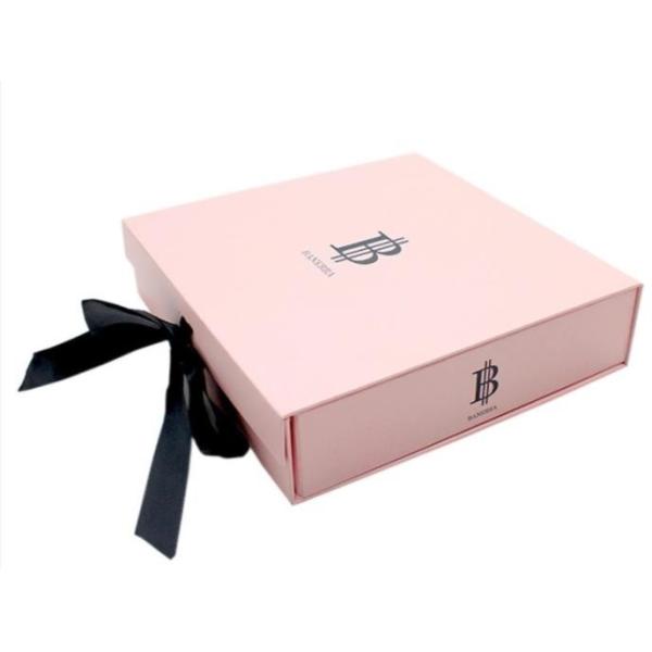 Quality SGS Paper Folding Gift Box , BSCI Paperboard Garment Packaging Box for sale