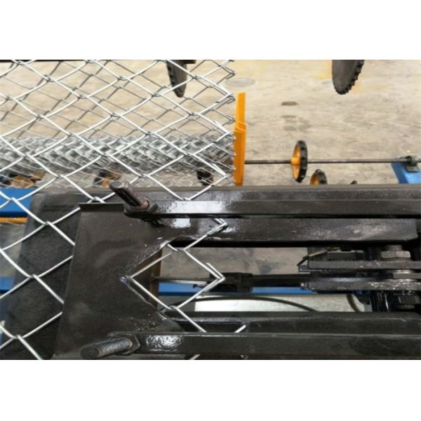 Quality 4 . 2 T Chain Link Mesh Machine , High Efficiency Automatic Chain Making Machine for sale