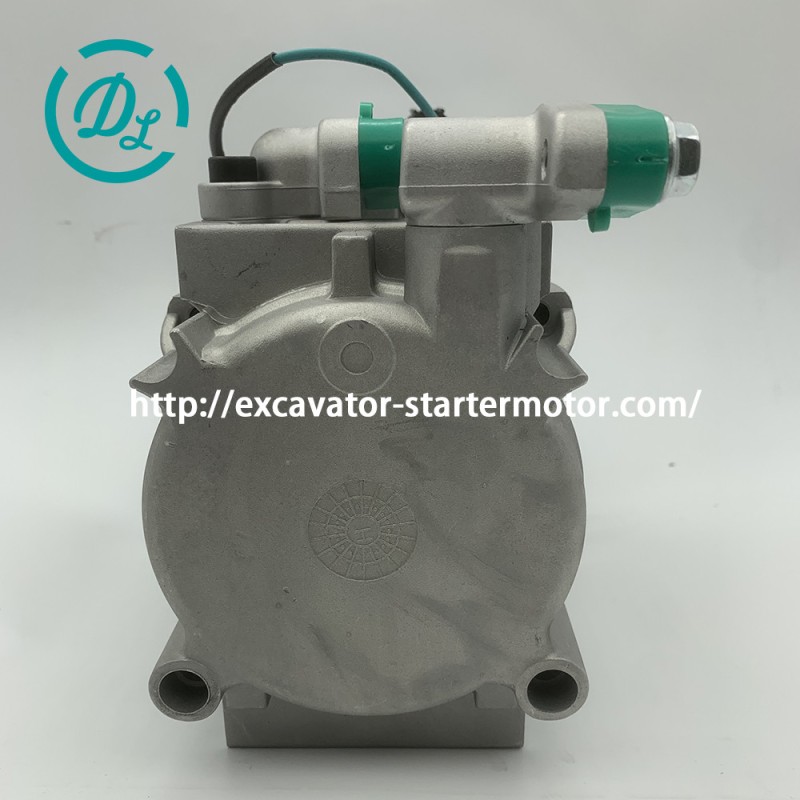 HS18 Excavator Air Conditioning Compressor close-up view