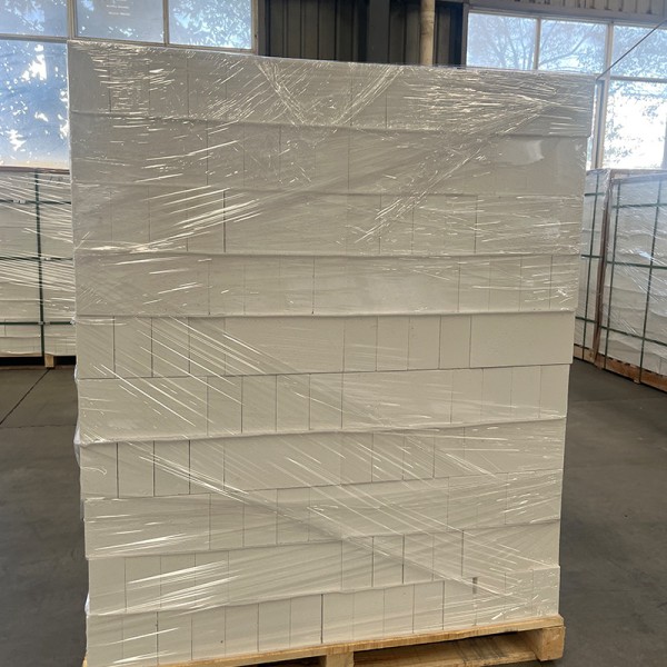 Quality Lightweight Refractory Material Bubble Alumina Bricks for Insulation ISO BV for sale