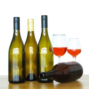 Quality Empty 750ml Bordeaux Wine Glass Bottle With Wooden Cork Lid for sale
