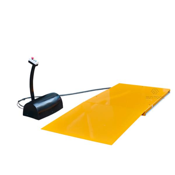 Quality Low Profile Hydraulic Lift Tables With Ramp Hand Pallet Truck 600kg 1450x1140mm for sale