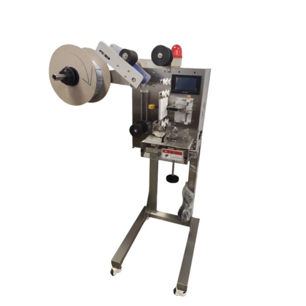 Quality Automatic Dryer Bag Deoxidizer Desiccant Pouch Dispensing Insertion Feeding Machines for Bottle Food Production Line for sale