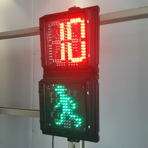 Quality 200MM Last Speed ​​2-Aspect RG Pedestrian With R/Y Countdown Timer Road Traffic for sale