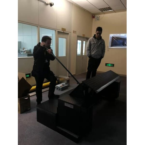 Quality Mechanical Edge Of Dock Leveler Mini Truck Loading Equipment System Simply for sale