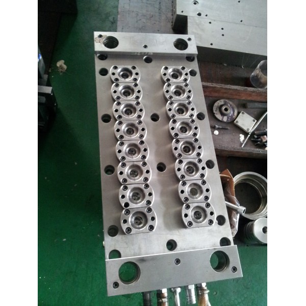 Quality Professional Mold Injection Machine For Plastic Injection Molding Process for sale