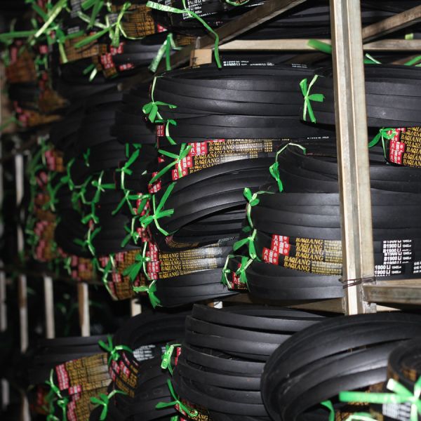 Quality Classical wrapped Fan V Ribbed Belt V-belt Z A B C D E with type and withstand for sale