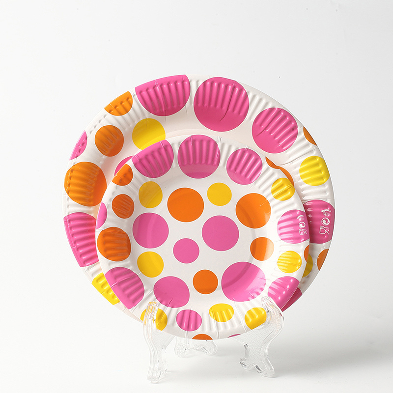 Hot Selling 2023 Gold Polka Dots on Pink Background Disposable Paper Dinnerware Sets Utensils for Bachelorette Party Paper Plate