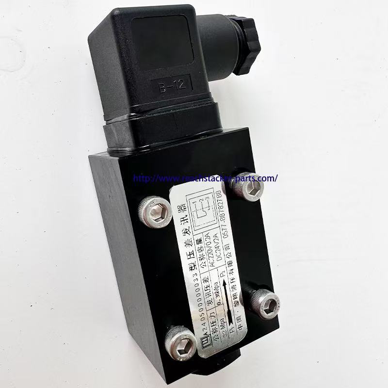 Quality A240500000033 pressure switch Sany Reach Stacker Parts for sale