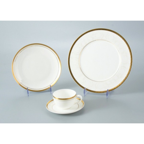Quality No Cadmium Bone China Dinnerware Set for sale