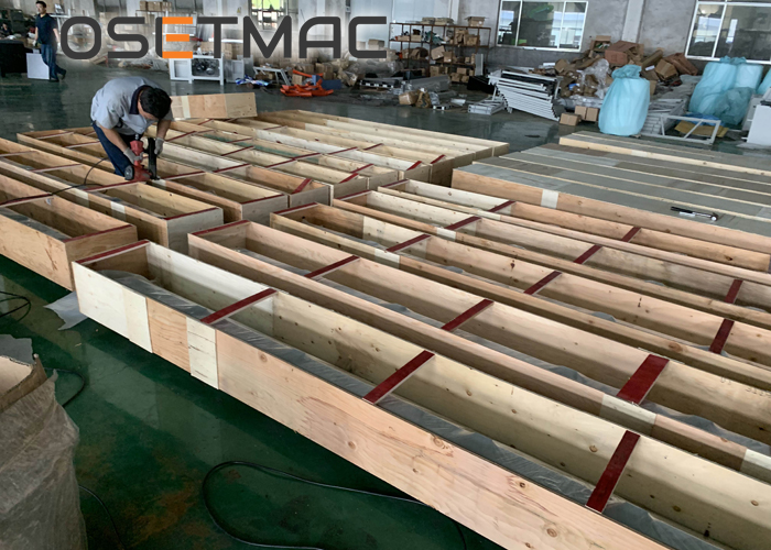 Sliding table saw