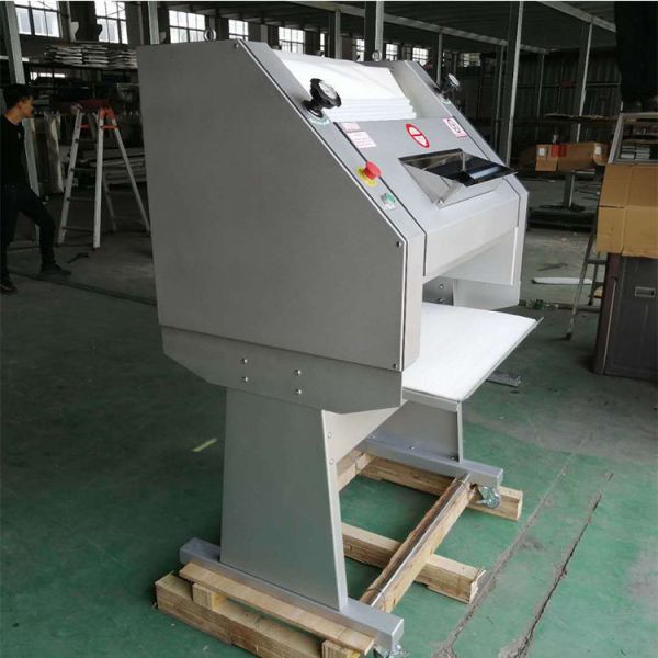 Quality Mechanical Operation Baking Bread Machine Baguette Moulder Labor Saving for sale