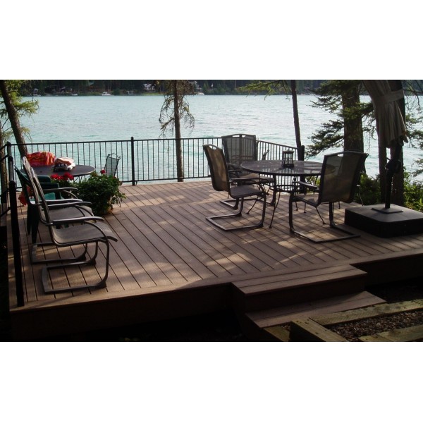Quality Scratch Resistant Composite Capped Decking Outdoor Recycled Plastic Wood Deck for sale