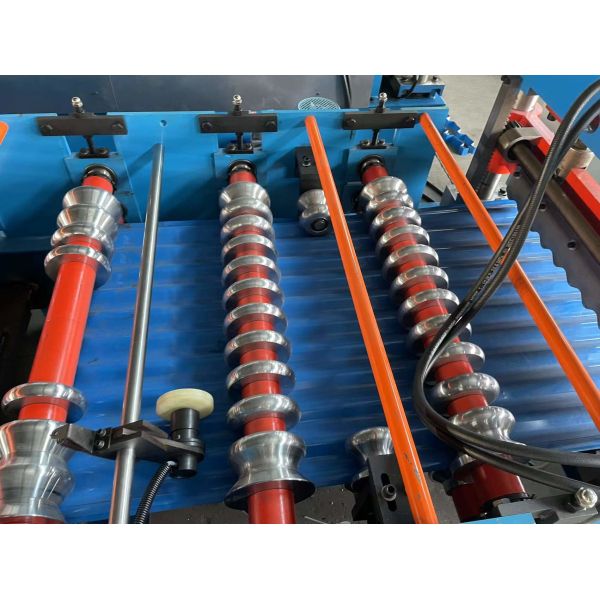 Quality Roofing Corrugated Metal Roll Forming Machine 762mm Width 0.8mm Thickness for sale