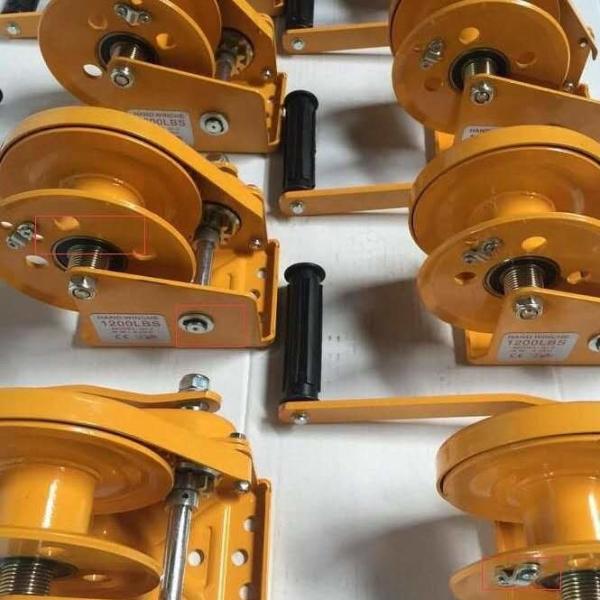 Quality Self Locking Screw Ss 304 2600lbs Manual Hand Crank Winch for sale