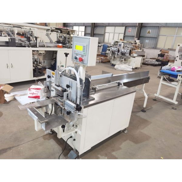 Quality Semi Automatic Easy Operation Napkin Tissue Paper Soft Bag Packing Machine for sale