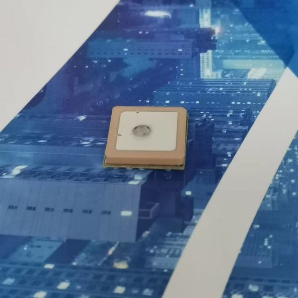 Quality Compact Design Mini GPS Module with 1.65V-3.6V Operating Supply Voltage and 0.25 for sale