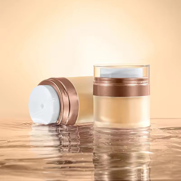 Quality Plastic Acrylic Pump Bottles 100ml Empty Makeup Spray Bottle Clear for sale