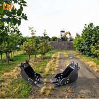 Quality Mini Excavator Parts Hydraulic Micro Digger Buckets For Renovation Construction for sale
