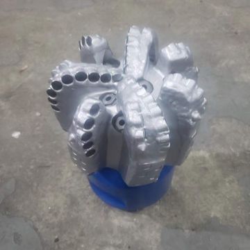 Quality PDC Button Bit 9 Inch 7 Blades API Rock Bit Of Diamond Drilling tool for sale