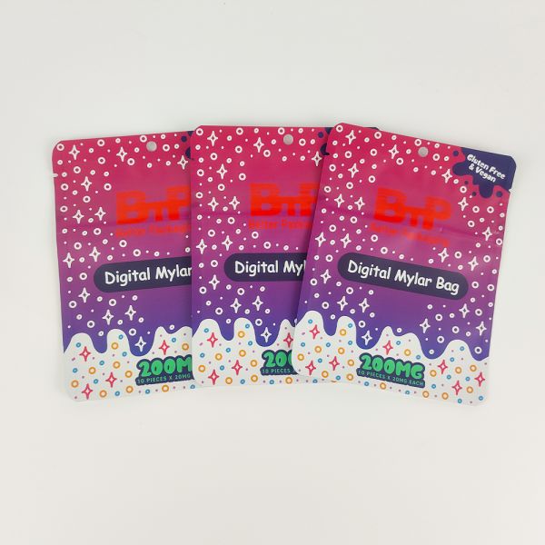 Quality Custom Printed Die-Cut Shaped Resealable Mylar Zipper Pouch for Gummy Candy and Fruit Snacks Packaging for sale
