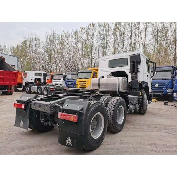 Quality Used Sinotruk Howo Tractor Truck 6x4 30 Ton 10 Tyres for sale