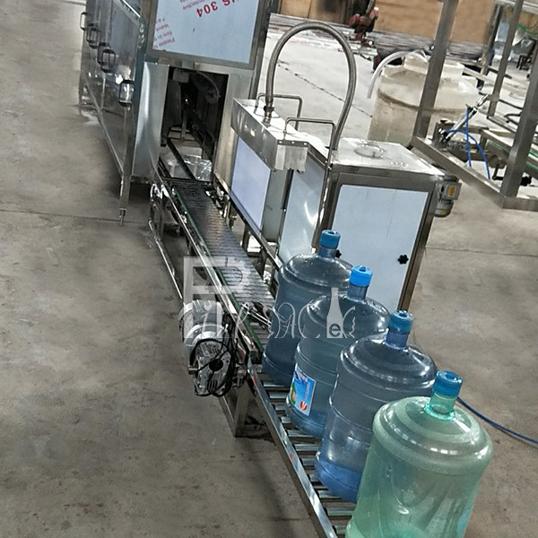 Quality Auto Lifting Feeding SUS 304 120 BPH Gallon Filling Line for sale