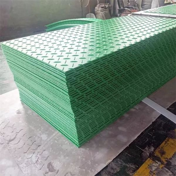 Quality Durable Green Plastic HDPE Ground Roads Swamp Mat For Excavators Construction for sale