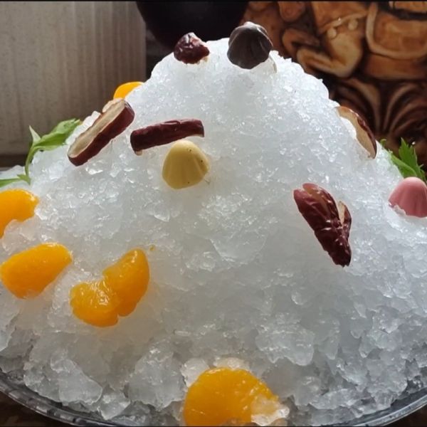 Quality Food Storage Granular Ice Machine LZ-120 with 220V Voltage and Air Cooled Design for sale