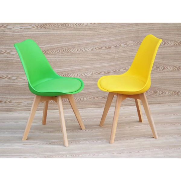 Quality Modern Ergonomic Eames Dining Chair With Beech Wooden Legs for sale