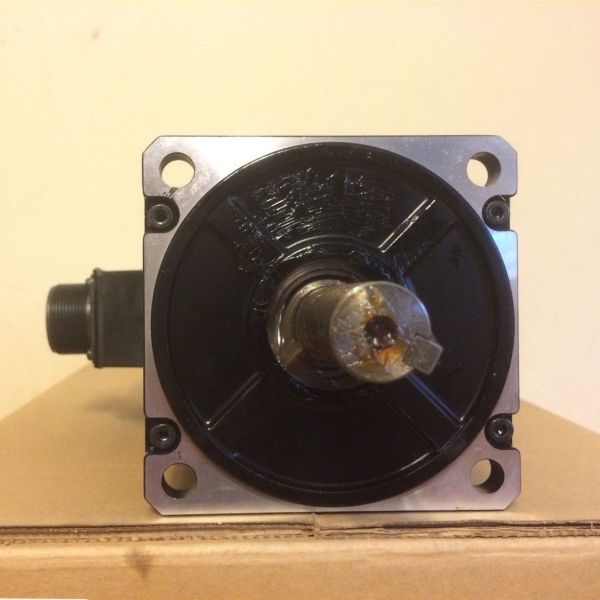 Quality OMRON R88M-G2K010T-S2-Z 200V 2KW Without brake multi-drives in a single safety relay circuit for sale