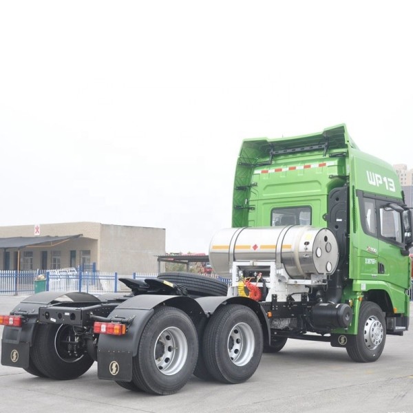 Quality Towing Shacman Tractor Truck F2000 F3000 H3000  X3000 8x4 6x4 4x2 Euro 2 - Euro 5 for sale