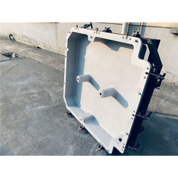 Quality 150 Shoot Peen Surface Water Tank Mould , Rotational Mold Makers Good Weatherability for sale