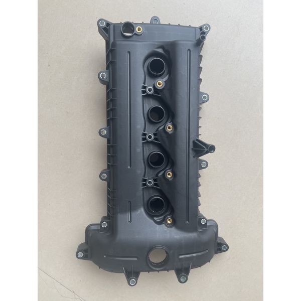 Quality R7 X40 B30 A70 Car Engine Accessories Motor Parts Valve Chamber Cover FAW Pentium Senya for sale