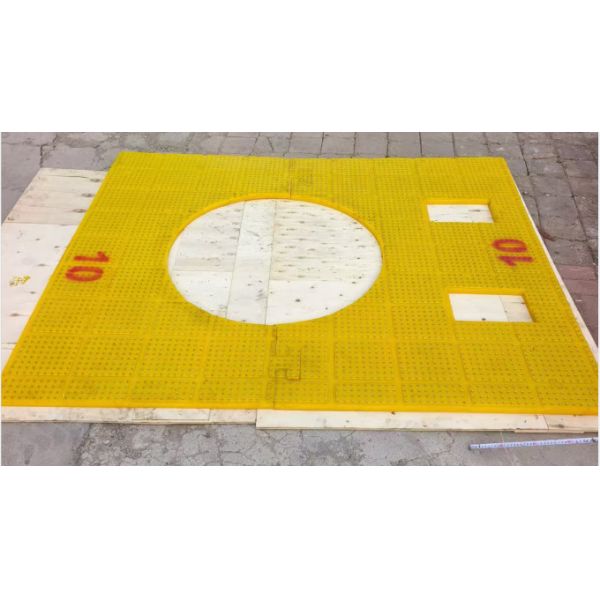 Quality 37 1/2 inch Anti Slip Mat Rotary Table Yellow Colour 2200MM*1800MM Mat For Oilfield Drilling for sale