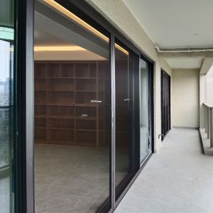 Quality OEM Retractable Fly Screens For Sliding Doors Anti Scratching for sale