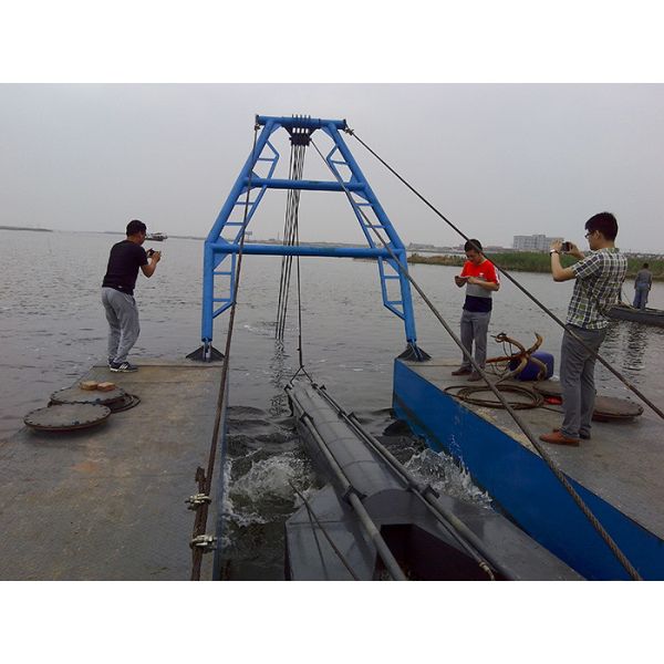 Quality Diesel 150cbm/H Blue Color Cutter Head Dredge / 16kw River Dredging Machine for sale