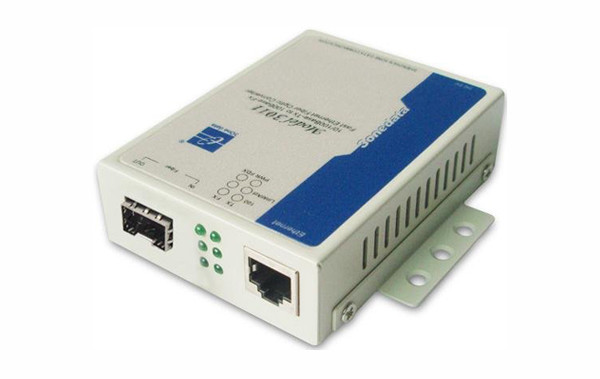 Quality 100Mbps 3 Port IP40 100M Unmanaged Media Converter for sale