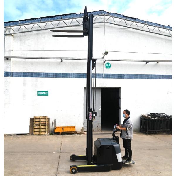 Quality Battery Powered Pallet Electric Reach Trucks  5T Standing Operating for sale
