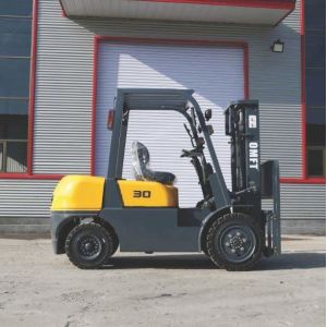 Quality 3 Ton Diesel Forklift with 5m Lifting High CE ISO SGS Min. Turning Radius 2470mm for sale