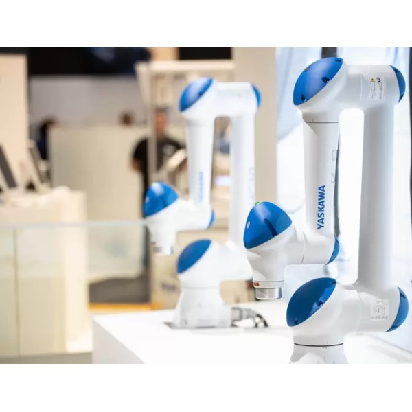 Quality 10kg Payload Used Yaskawa Robot for sale