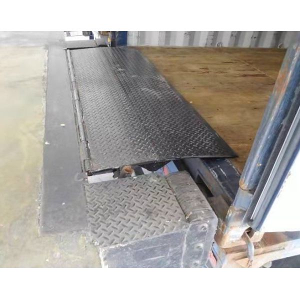 Quality Manual Mechanical Leveler Warehouse Dock Leveler 6000kg Loading Capacity for sale