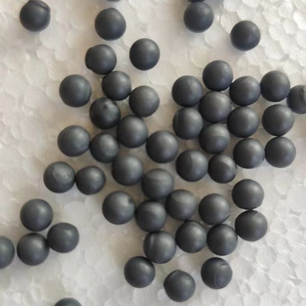 Quality Silicon Carbide Ceramic Balls Industrial Grade Ceramic Beads for sale