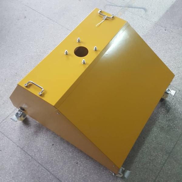 Quality Adjustable Height Solar 3-Aspect 4-Face Mobile Solar Power Traffic Light With for sale