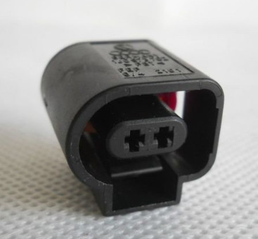 Quality Boschs 2 Pin 1J0973802 1J0973702 1.5mm Automotive Wire Connectors for sale